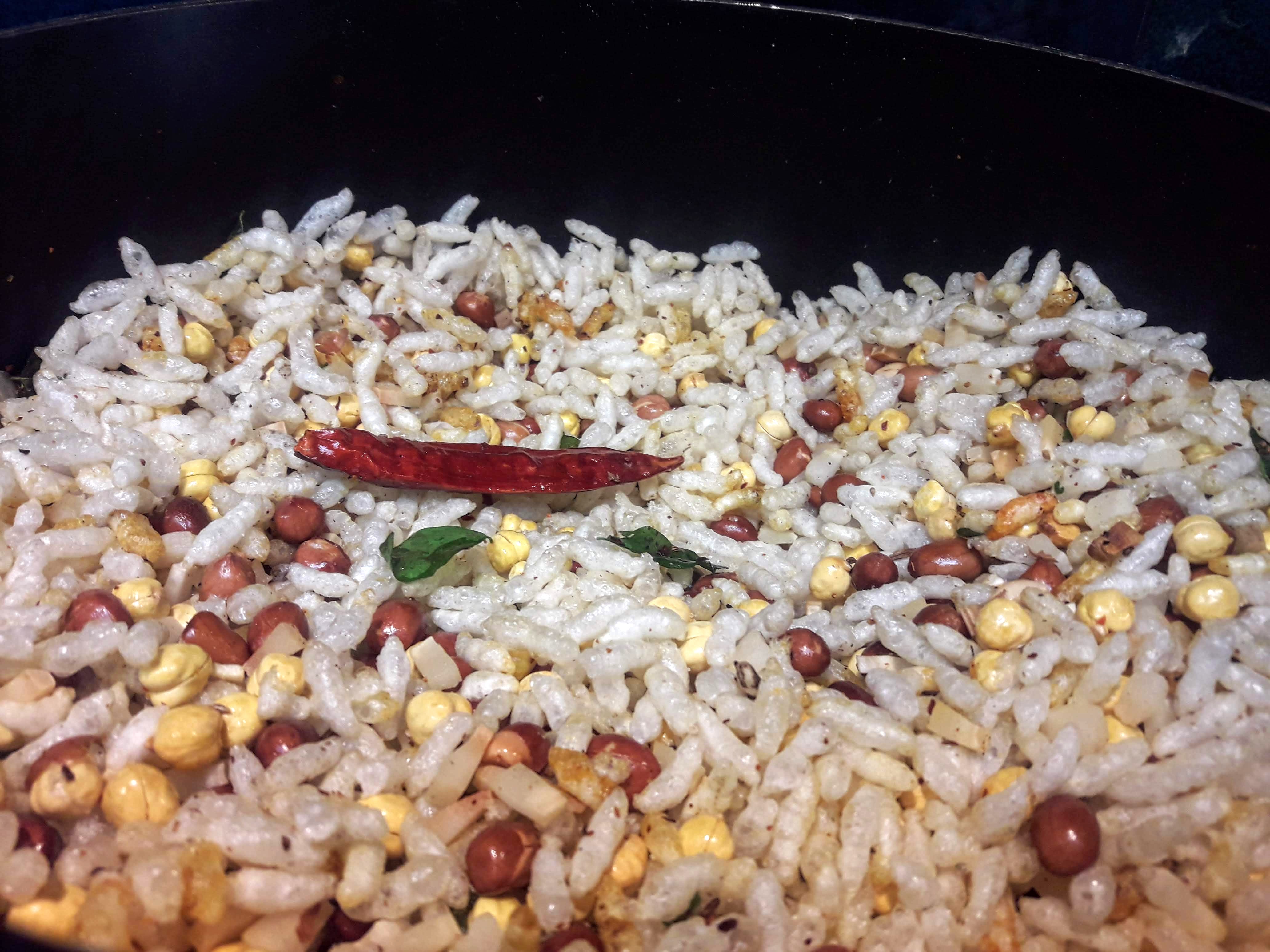 Nethra’s Kadle Puri – The Time-Pass Snack – Chai With Preethi