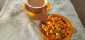 Congress Kadalekai (Roasted Spiced Peanuts) – Chai With Preethi